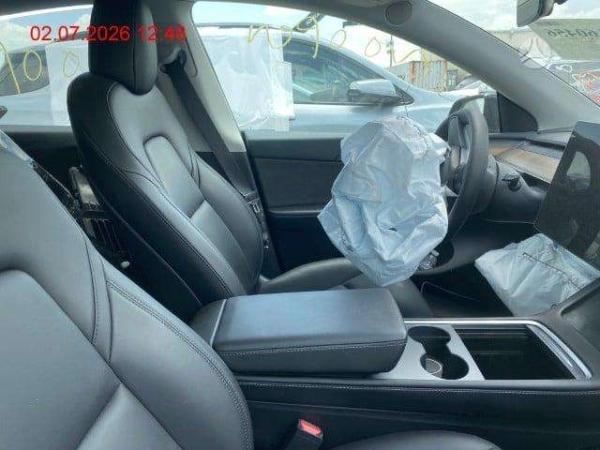 Melns Tesla Model Y 2023 Klaipėda, ar dzinēja tilpumu 0.00 L un nobraukumu 51 tūkst. km par 18876 €, foto 8 vietnē AUTOMOTO.COM.LV