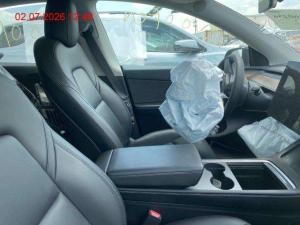 Black Tesla Model Y 2023 in Klaipeda, with an engine capacity of 0.00 L and mileage of 51 thousand km for 18876 €, photo 9 on AUTOMOTO.COM.LV