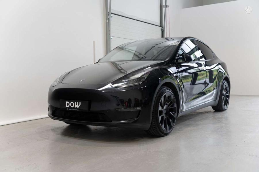 Melns Tesla Model Y 2023 Viļņa, ar dzinēja tilpumu 0.00 L un nobraukumu 128 tūkst. km par 32900 €, foto 3 vietnē AUTOMOTO.COM.LV