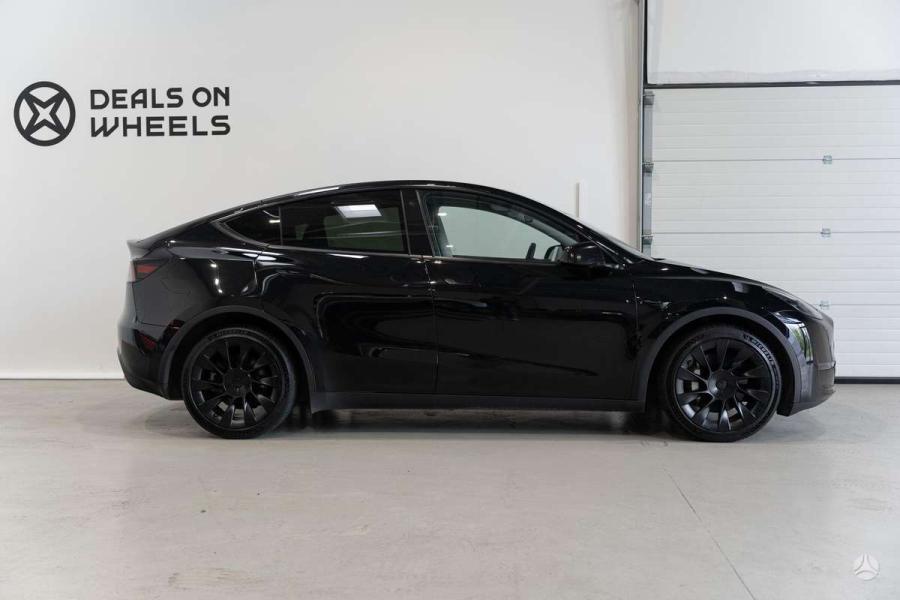 Melns Tesla Model Y 2023 Viļņa, ar dzinēja tilpumu 0.00 L un nobraukumu 128 tūkst. km par 32900 €, foto 4 vietnē AUTOMOTO.COM.LV