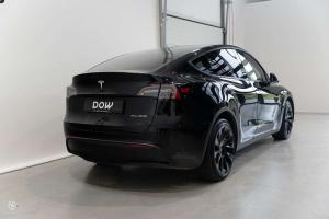 Melns Tesla Model Y 2023 Viļņa, ar dzinēja tilpumu 0.00 L un nobraukumu 128 tūkst. km par 32900 €, foto 6 vietnē AUTOMOTO.COM.LV
