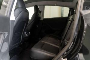 Melns Tesla Model Y 2023 Viļņa, ar dzinēja tilpumu 0.00 L un nobraukumu 128 tūkst. km par 32900 €, foto 15 vietnē AUTOMOTO.COM.LV