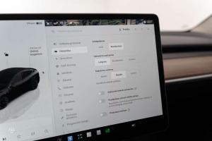 Melns Tesla Model Y 2023 Viļņa, ar dzinēja tilpumu 0.00 L un nobraukumu 128 tūkst. km par 32900 €, foto 23 vietnē AUTOMOTO.COM.LV