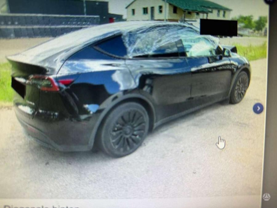 Черный Тесла Модель Y 2023 в Пренай, объемом двигателя 0.00 л и пробегом 60 тыс. км за 19800 €, фото 7 на AUTOMOTO.COM.LV