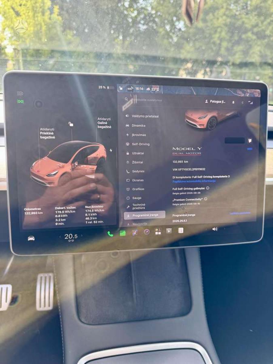 Black Tesla Model Y 2023 in Klaipeda, with an engine capacity of 0.00 L and mileage of 132 thousand km for 28700 €, photo 13 on AUTOMOTO.COM.LV