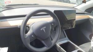 Black Tesla Model Y 2023 in Kaunas, with an engine capacity of 0.00 L and mileage of 135 thousand km for 12800 €, photo 6 on AUTOMOTO.COM.LV