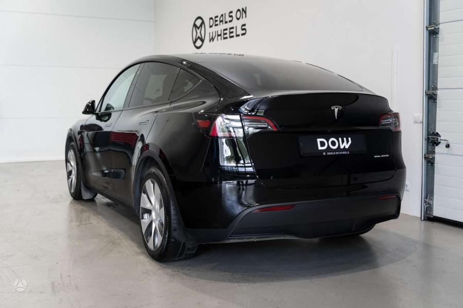Melns Tesla Model Y 2023 Viļņa, ar dzinēja tilpumu 0.00 L un nobraukumu 104 tūkst. km par 33900 €, foto 7 vietnē AUTOMOTO.COM.LV