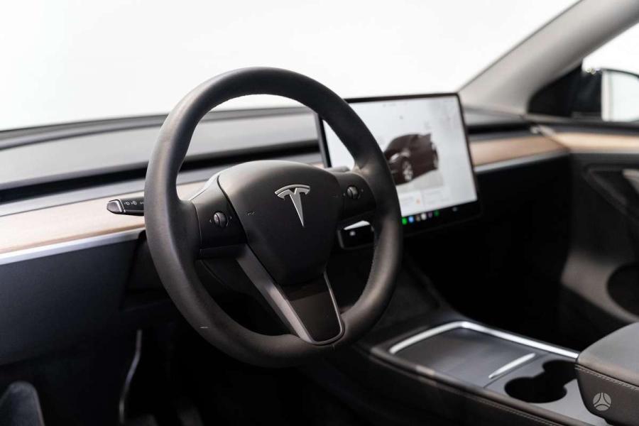 Melns Tesla Model Y 2023 Viļņa, ar dzinēja tilpumu 0.00 L un nobraukumu 104 tūkst. km par 33900 €, foto 8 vietnē AUTOMOTO.COM.LV