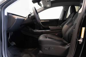 Melns Tesla Model Y 2023 Viļņa, ar dzinēja tilpumu 0.00 L un nobraukumu 104 tūkst. km par 33900 €, foto 9 vietnē AUTOMOTO.COM.LV