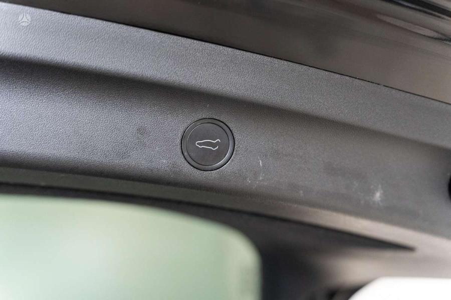 Melns Tesla Model Y 2023 Viļņa, ar dzinēja tilpumu 0.00 L un nobraukumu 104 tūkst. km par 33900 €, foto 16 vietnē AUTOMOTO.COM.LV