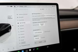 Melns Tesla Model Y 2023 Viļņa, ar dzinēja tilpumu 0.00 L un nobraukumu 104 tūkst. km par 33900 €, foto 24 vietnē AUTOMOTO.COM.LV