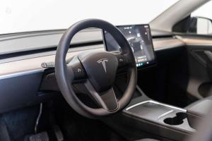 Черный Тесла Модель Y 2023 в Вильнюс, объемом двигателя 0.00 л и пробегом 48 тыс. км за 37900 €, фото 9 на AUTOMOTO.COM.LV