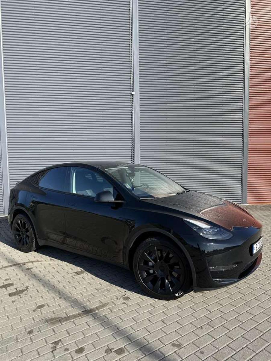 Melns Tesla Model Y 2023 Klaipėda, ar dzinēja tilpumu 0.00 L un nobraukumu 47 tūkst. km par 29500 €, foto 4 vietnē AUTOMOTO.COM.LV