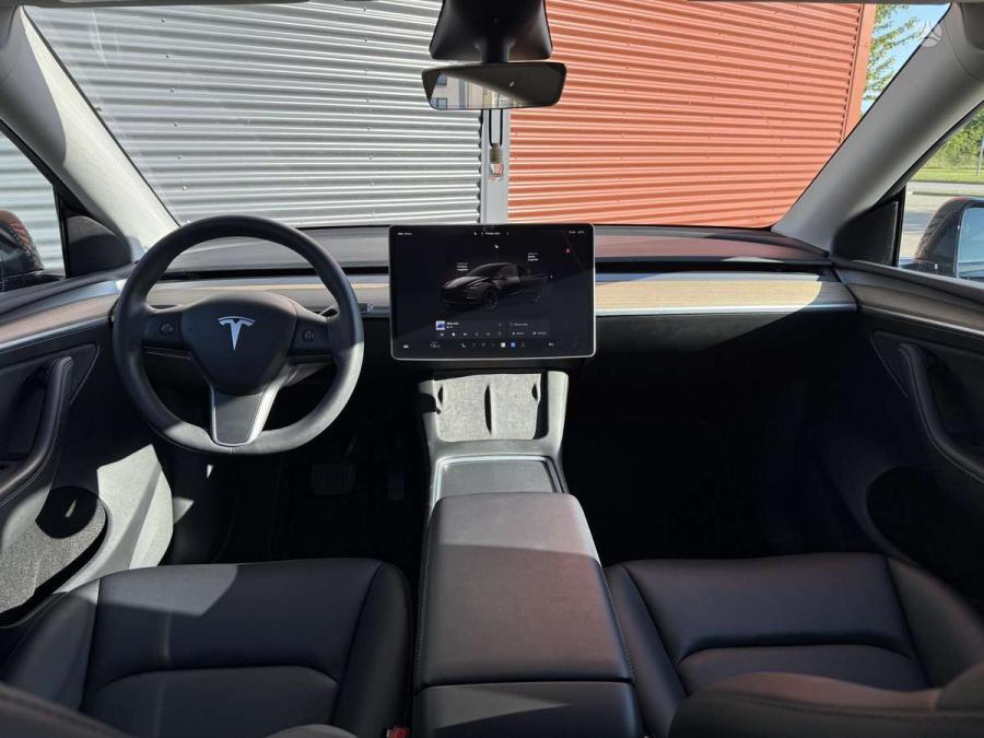 Melns Tesla Model Y 2023 Klaipėda, ar dzinēja tilpumu 0.00 L un nobraukumu 47 tūkst. km par 29500 €, foto 10 vietnē AUTOMOTO.COM.LV