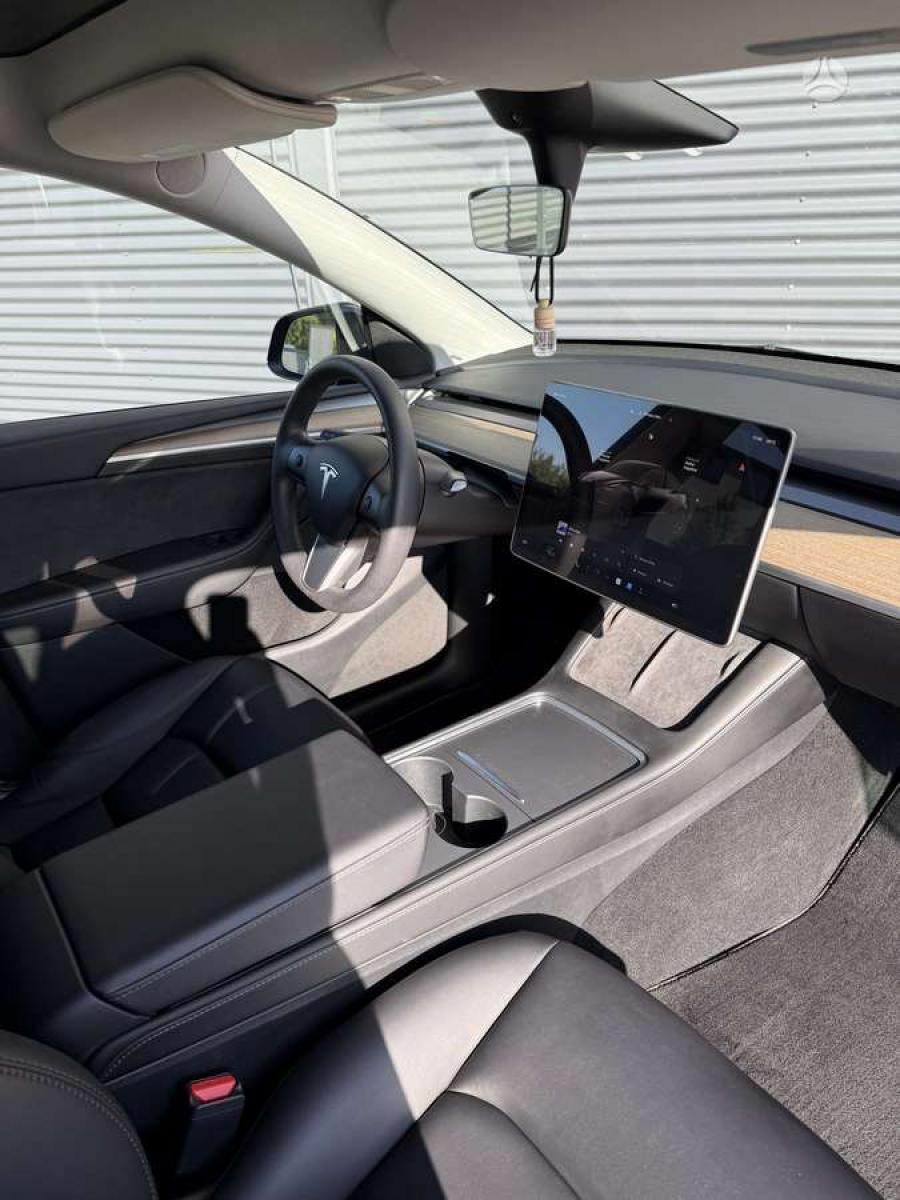 Melns Tesla Model Y 2023 Klaipėda, ar dzinēja tilpumu 0.00 L un nobraukumu 47 tūkst. km par 29500 €, foto 11 vietnē AUTOMOTO.COM.LV