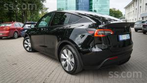 Черный Тесла Модель Y 2023 в Рига, объемом двигателя 0.00 л и пробегом 87 тыс. км за 31950 €, фото 9 на AUTOMOTO.COM.LV