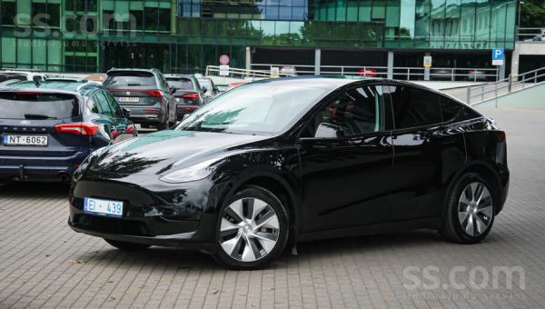 Melns Tesla Model Y 2023 Rīga, ar dzinēja tilpumu 0.00 L un nobraukumu 87 tūkst. km par 31950 €, foto 1 vietnē AUTOMOTO.COM.LV