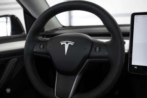 Черный Тесла Модель Y 2023 в Тукумс, объемом двигателя 0.00 л и пробегом 69 тыс. км за 36990 €, фото 25 на AUTOMOTO.COM.LV