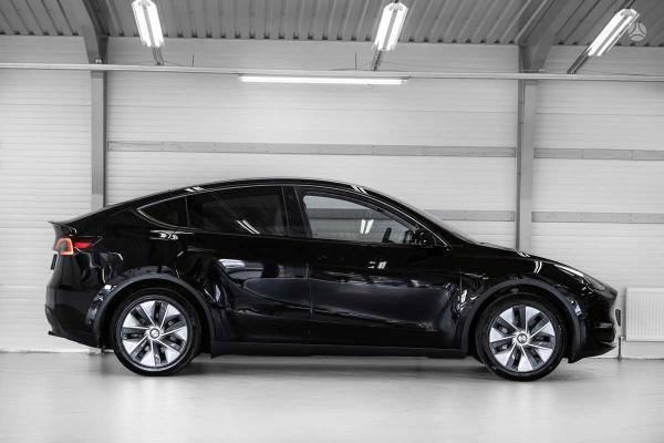 Melns Tesla Model Y 2023 Tukums, ar dzinēja tilpumu 0.00 L un nobraukumu 69 tūkst. km par 36990 €, foto 5 vietnē AUTOMOTO.COM.LV