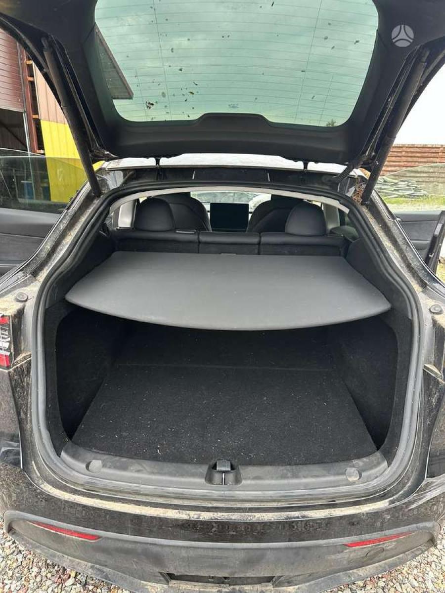 Melns Tesla Model Y 2023 Klaipėda, ar dzinēja tilpumu 0.00 L un nobraukumu 32 tūkst. km par 14900 €, foto 9 vietnē AUTOMOTO.COM.LV