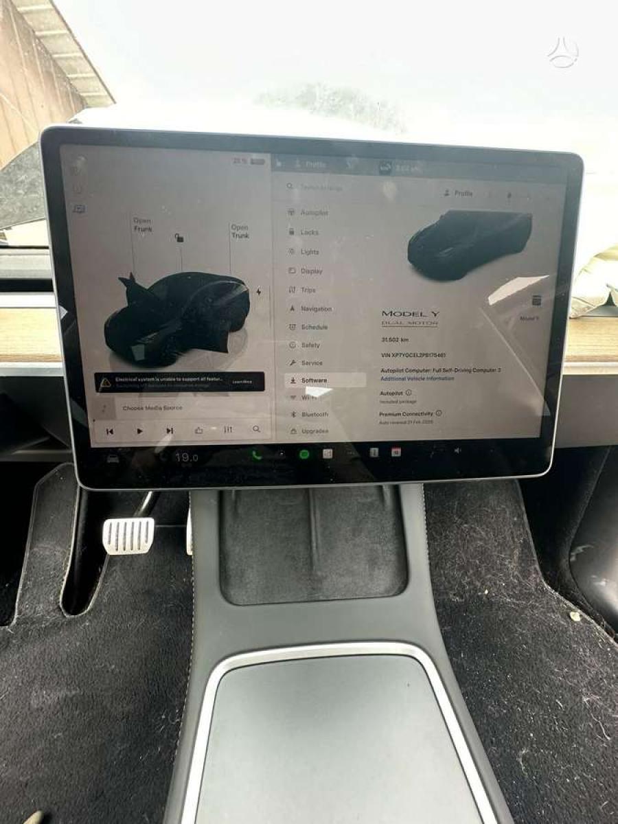 Melns Tesla Model Y 2023 Klaipėda, ar dzinēja tilpumu 0.00 L un nobraukumu 32 tūkst. km par 14900 €, foto 12 vietnē AUTOMOTO.COM.LV