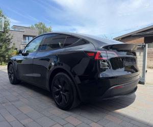 Melns Tesla Model Y 2024 Kauņa, ar dzinēja tilpumu 0.00 L un nobraukumu 16 tūkst. km par 37250 €, foto 5 vietnē AUTOMOTO.COM.LV