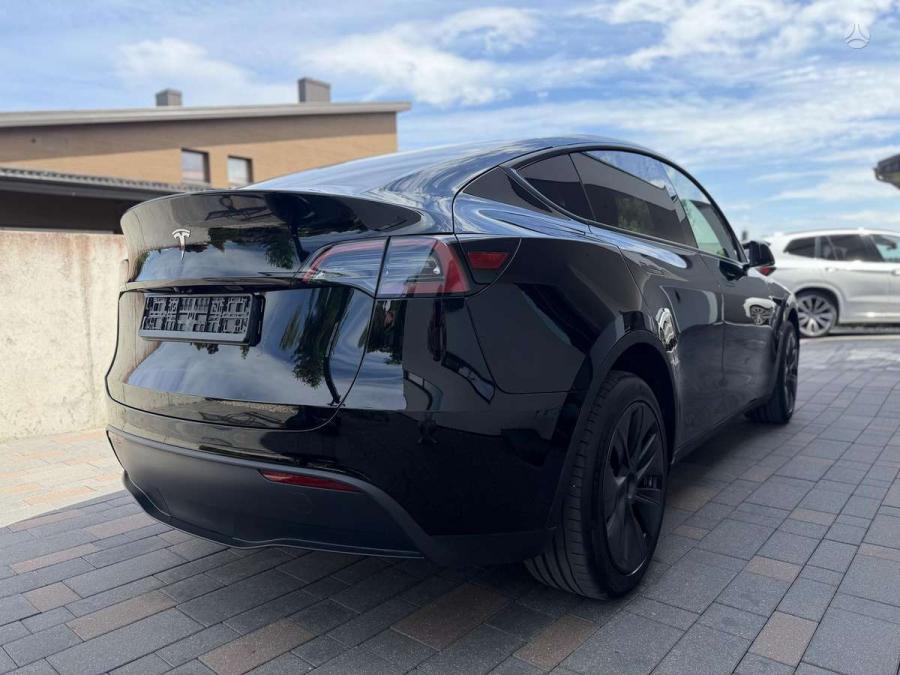Melns Tesla Model Y 2024 Kauņa, ar dzinēja tilpumu 0.00 L un nobraukumu 16 tūkst. km par 37250 €, foto 12 vietnē AUTOMOTO.COM.LV