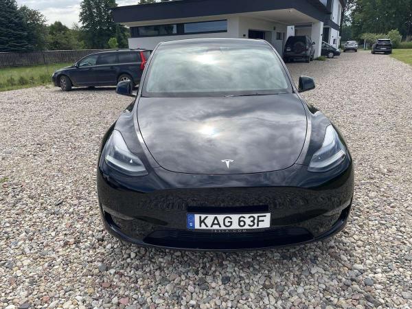 Melns Tesla Model Y 2024 Viļņa, ar dzinēja tilpumu 0.00 L un nobraukumu 195 tūkst. km par 25900 €, foto 1 vietnē AUTOMOTO.COM.LV