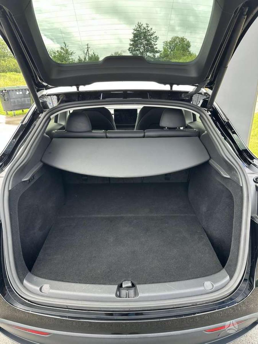 Melns Tesla Model Y 2024 Viļņa, ar dzinēja tilpumu 0.00 L un nobraukumu 57 tūkst. km par 35850 €, foto 13 vietnē AUTOMOTO.COM.LV