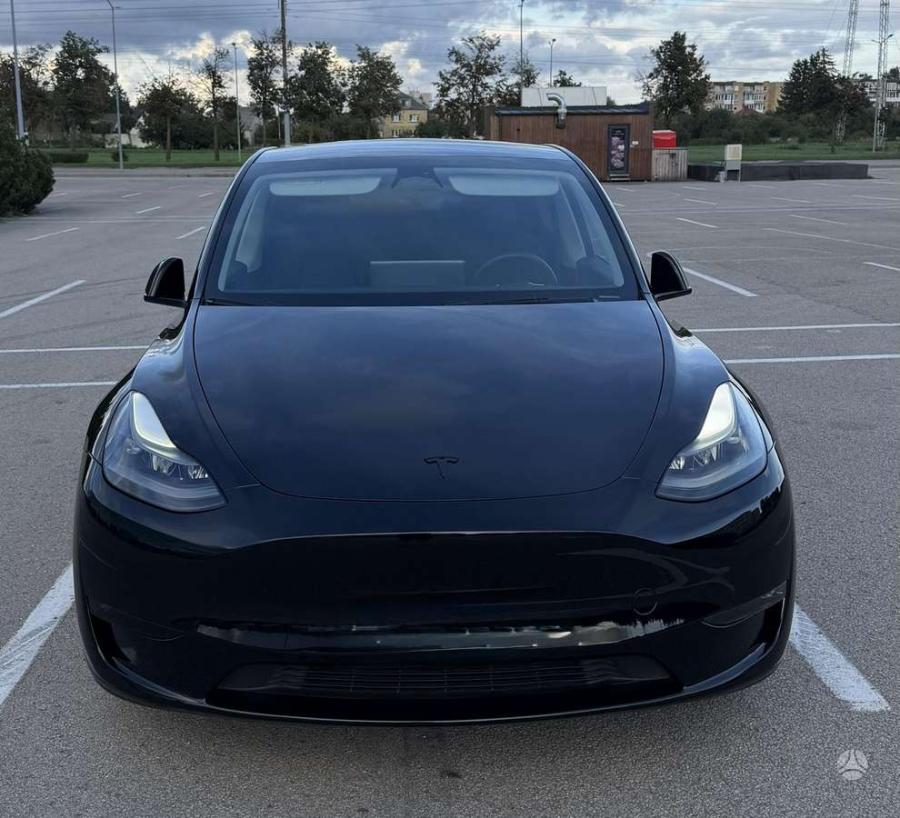 Melns Tesla Model Y 2024 Šauļi, ar dzinēja tilpumu 0.00 L un nobraukumu 43 tūkst. km par 33900 €, foto 5 vietnē AUTOMOTO.COM.LV