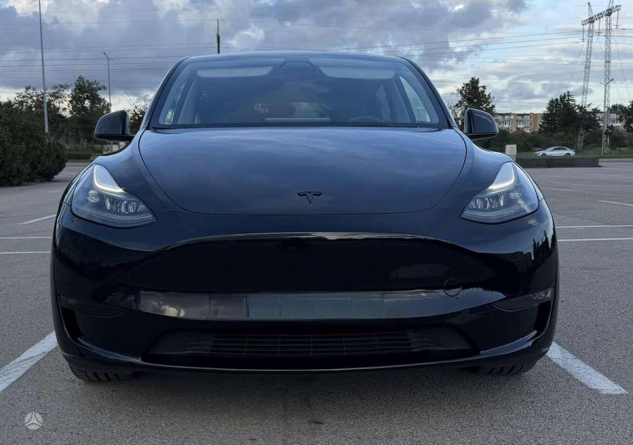 Melns Tesla Model Y 2024 Šauļi, ar dzinēja tilpumu 0.00 L un nobraukumu 43 tūkst. km par 33900 €, foto 6 vietnē AUTOMOTO.COM.LV