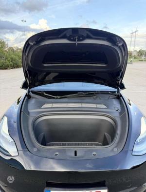 Melns Tesla Model Y 2024 Šauļi, ar dzinēja tilpumu 0.00 L un nobraukumu 43 tūkst. km par 33900 €, foto 13 vietnē AUTOMOTO.COM.LV