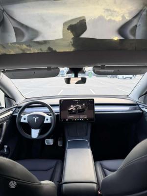 Melns Tesla Model Y 2024 Šauļi, ar dzinēja tilpumu 0.00 L un nobraukumu 43 tūkst. km par 33900 €, foto 15 vietnē AUTOMOTO.COM.LV