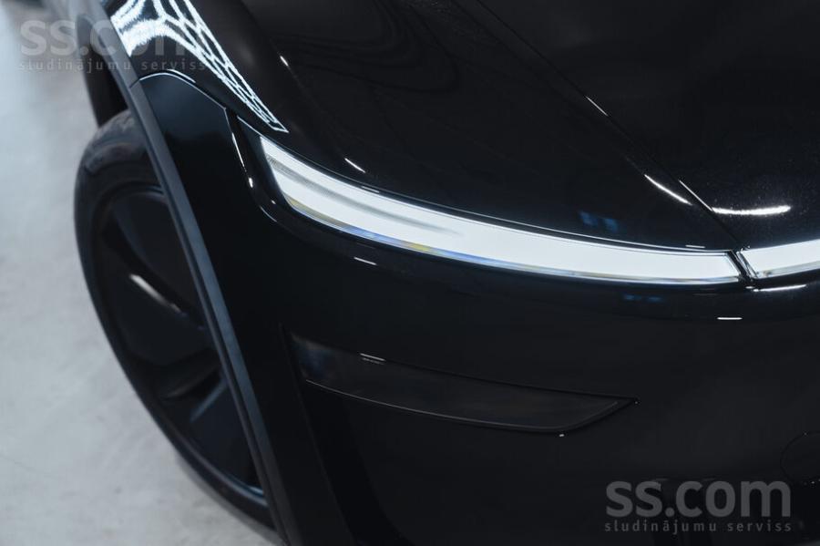 Melns Tesla Model Y 2025 Rīga, ar dzinēja tilpumu 0.00 L un nobraukumu 115 tūkst. km par 60490 €, foto 5 vietnē AUTOMOTO.COM.LV