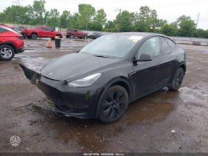 Melns Tesla Model Y 2025 Viļņa, ar dzinēja tilpumu 0.00 L un nobraukumu 108 tūkst. km par 17900 €, foto  vietnē AUTOMOTO.COM.LV