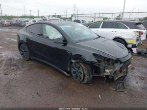 Melns Tesla Model Y 2025 Viļņa, ar dzinēja tilpumu 0.00 L un nobraukumu 108 tūkst. km par 17900 €, foto 4 vietnē AUTOMOTO.COM.LV