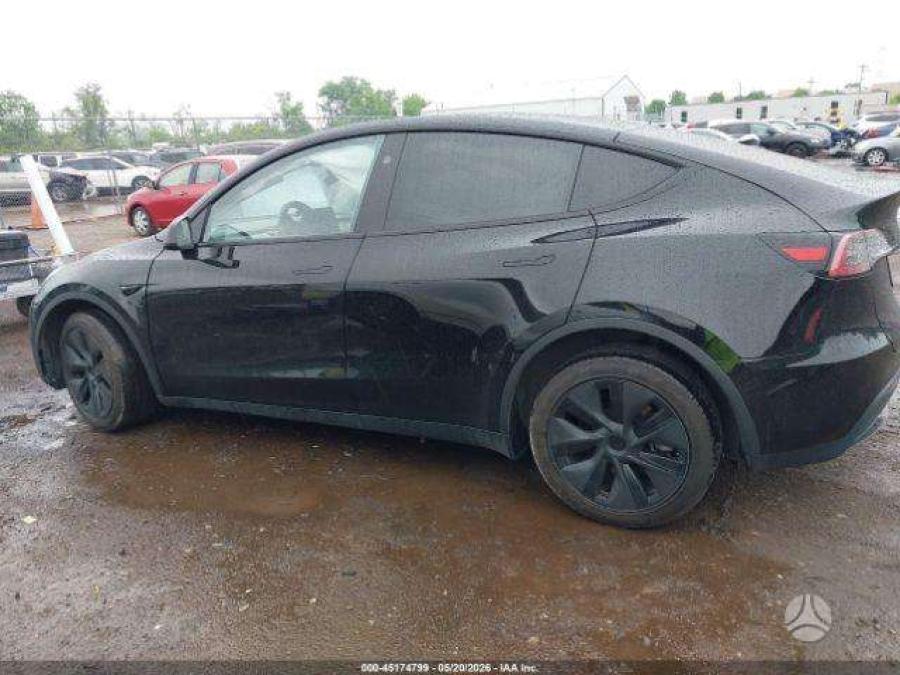 Melns Tesla Model Y 2025 Viļņa, ar dzinēja tilpumu 0.00 L un nobraukumu 108 tūkst. km par 17900 €, foto 7 vietnē AUTOMOTO.COM.LV