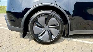 Melns Tesla Model Y 2025 Viļņa, ar dzinēja tilpumu 0.00 L un nobraukumu 22 tūkst. km par 47000 €, foto 10 vietnē AUTOMOTO.COM.LV