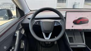 Melns Tesla Model Y 2025 Viļņa, ar dzinēja tilpumu 0.00 L un nobraukumu 22 tūkst. km par 47000 €, foto 26 vietnē AUTOMOTO.COM.LV