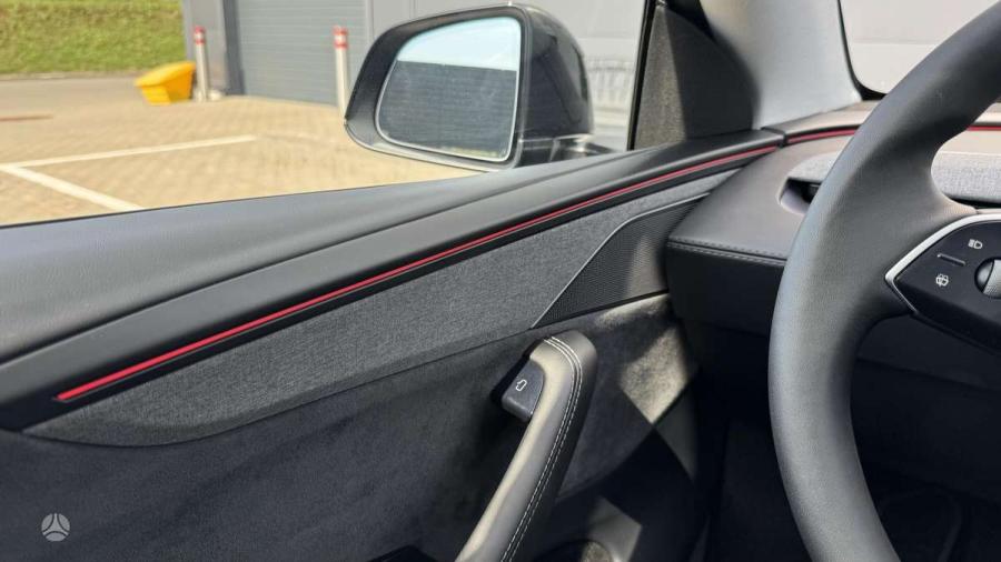 Melns Tesla Model Y 2025 Viļņa, ar dzinēja tilpumu 0.00 L un nobraukumu 22 tūkst. km par 47000 €, foto 27 vietnē AUTOMOTO.COM.LV