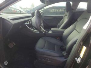 Black Tesla Model Y 2026 in Vilnius, with an engine capacity of 0.00 L and mileage of 2 thousand km for 29900 €, photo 8 on AUTOMOTO.COM.LV