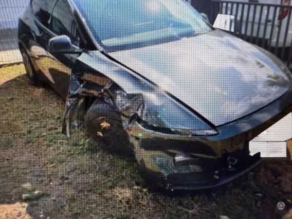 Melns Tesla Model Y 2026 Kauņa, ar dzinēja tilpumu 0.00 L un nobraukumu 6 tūkst. km par 27900 €, foto 4 vietnē AUTOMOTO.COM.LV