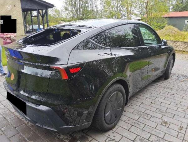 Melns Tesla Model Y 2026 Šauļi, ar dzinēja tilpumu 0.00 L un nobraukumu 10 tūkst. km par 29900 €, foto 3 vietnē AUTOMOTO.COM.LV