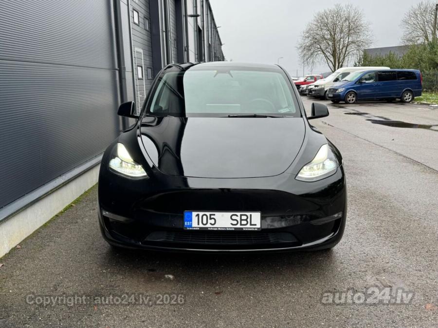 Black Tesla Model Y 2021 in Tallinn, with an engine capacity of 0.00 L and mileage of 98 thousand km for 28900 €, photo 3 on AUTOMOTO.COM.LV