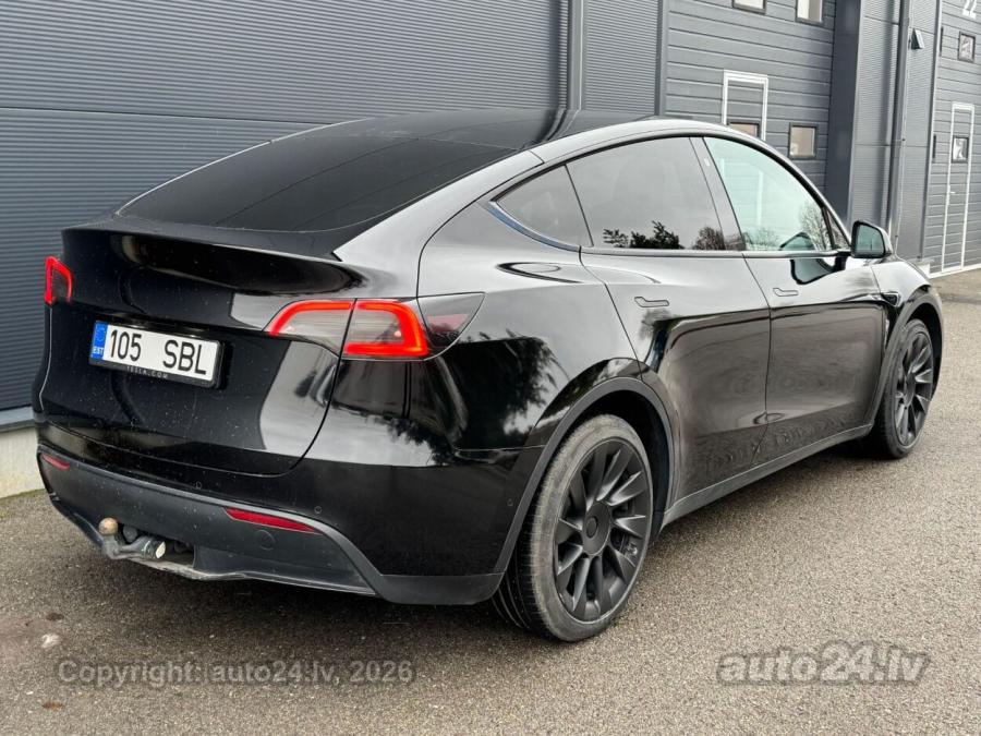 Black Tesla Model Y 2021 in Tallinn, with an engine capacity of 0.00 L and mileage of 98 thousand km for 28900 €, photo 8 on AUTOMOTO.COM.LV