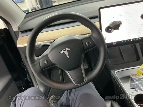 Melns Tesla Model Y 2021 Tartu, ar dzinēja tilpumu 0.00 L un nobraukumu 62 tūkst. km par 32999 €, foto 6 vietnē AUTOMOTO.COM.LV