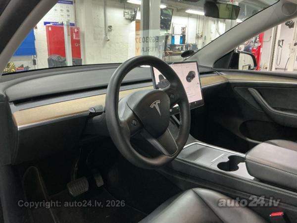 Melns Tesla Model Y 2021 Tartu, ar dzinēja tilpumu 0.00 L un nobraukumu 62 tūkst. km par 32999 €, foto 8 vietnē AUTOMOTO.COM.LV