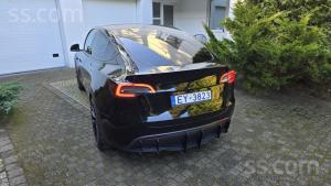 Melns Tesla Model Y 2021 Jūrmala, ar dzinēja tilpumu 0.00 L un nobraukumu 70 tūkst. km par 29500 €, foto 4 vietnē AUTOMOTO.COM.LV