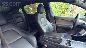 Melns Tesla Model Y 2021 Jūrmala, ar dzinēja tilpumu 0.00 L un nobraukumu 70 tūkst. km par 29500 €, foto 7 vietnē AUTOMOTO.COM.LV