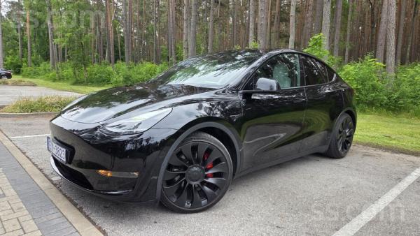 Melns Tesla Model Y 2021 Jūrmala, ar dzinēja tilpumu 0.00 L un nobraukumu 70 tūkst. km par 29500 €, foto 1 vietnē AUTOMOTO.COM.LV